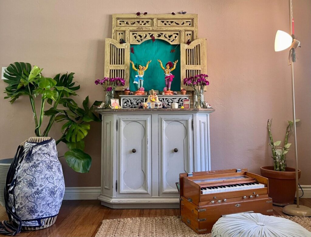 How to set up a Hindu mandir in your home: 5 easy steps