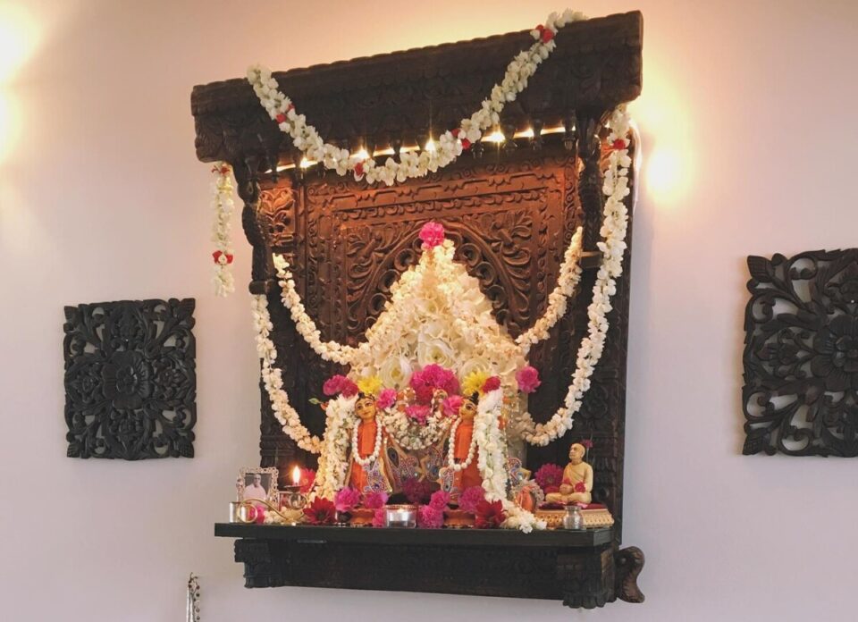 How to set up a Hindu mandir in your home: 5 easy steps